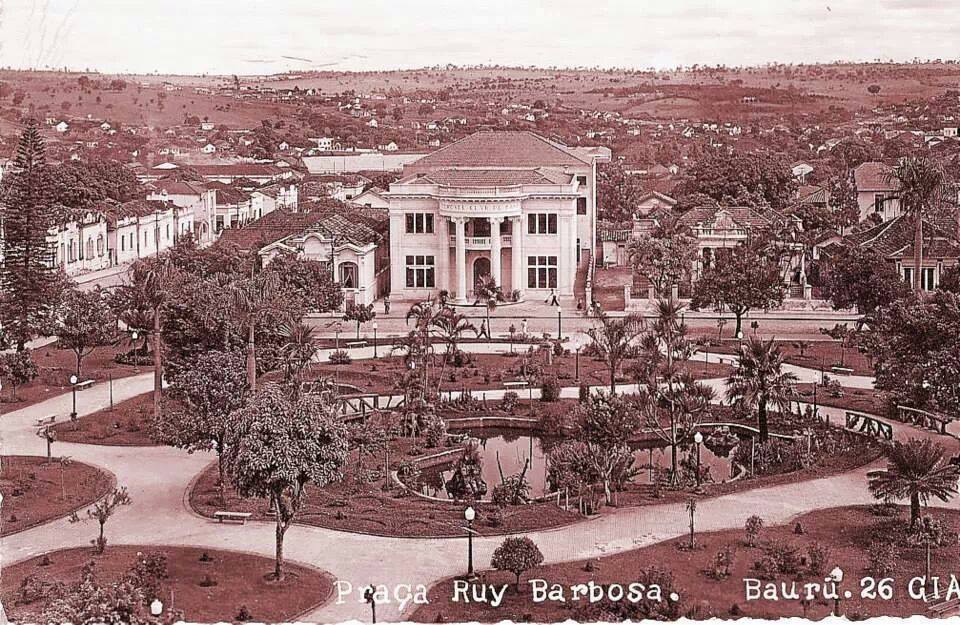 Praça Rui Barbosa - Museu Ferroviário Regional de Bauru